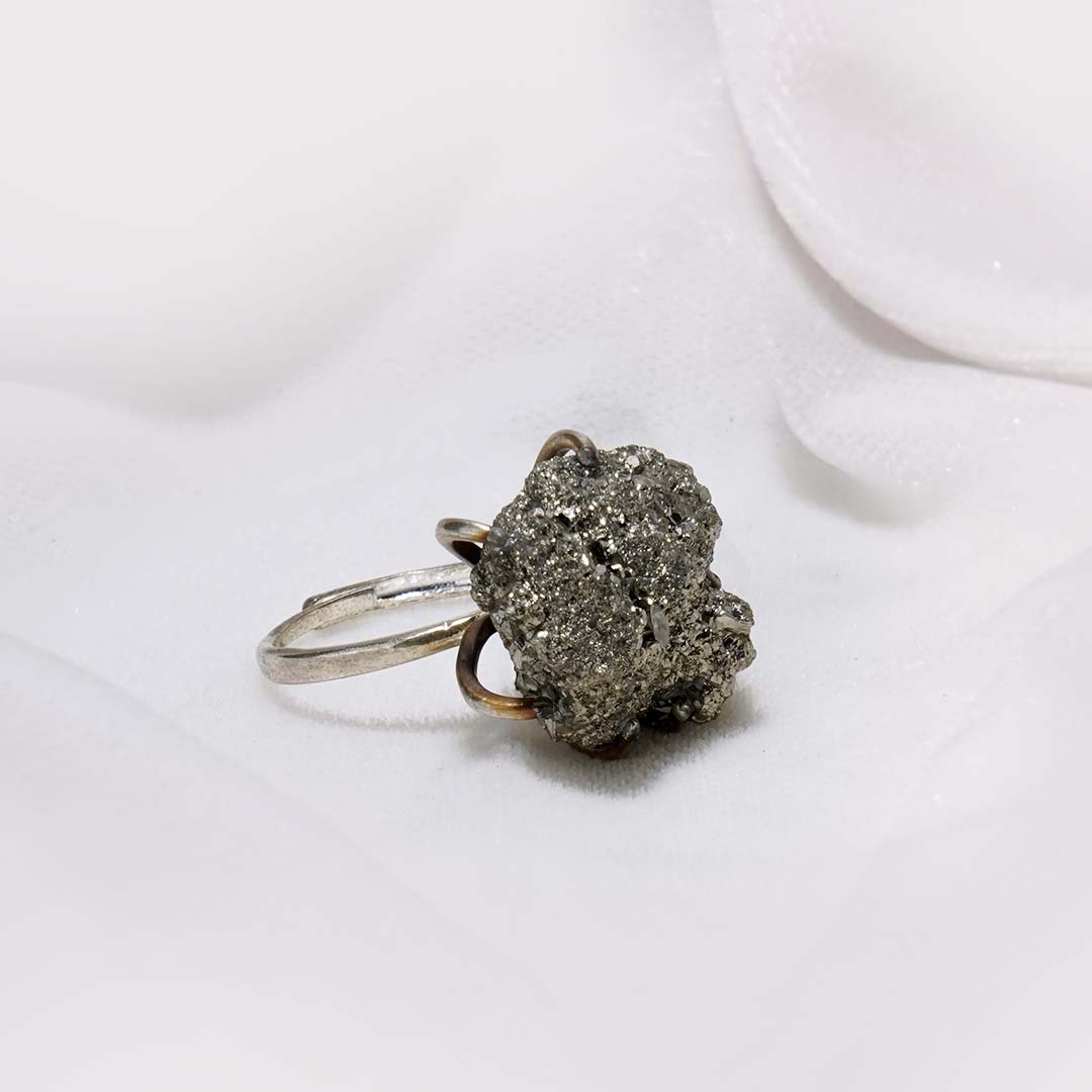 Pyrite Geode Spider Ring – studdmuffynlife